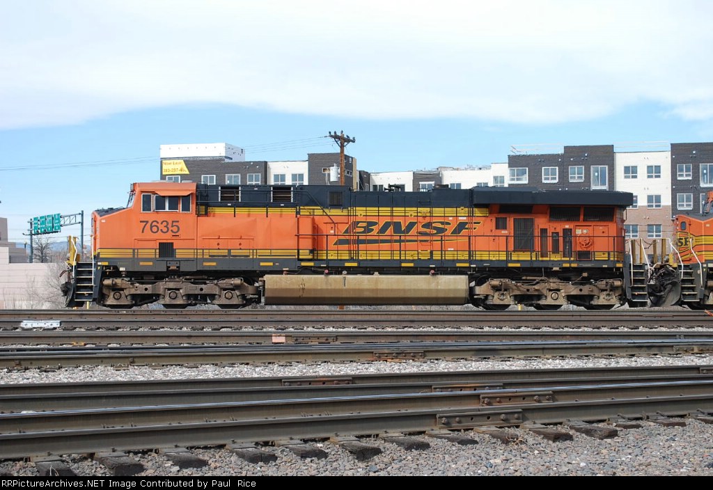 BNSF 7635